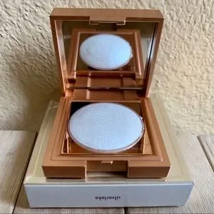 Stila | Makeup | Stila Heavens Dew Highlighter Silverlake | Poshmark